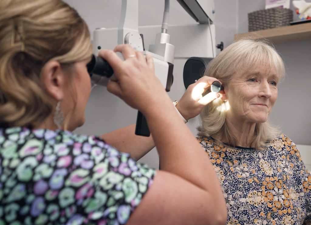 Tinnitus Causes, Treatment, and Therapy: Understanding Ear Ringing and ...